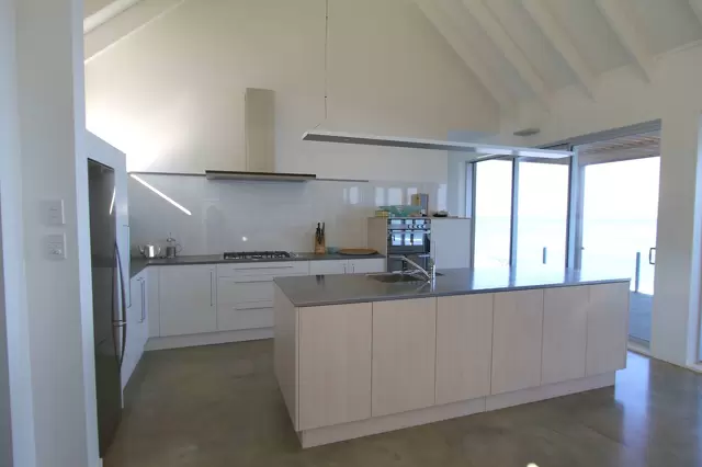 'The Bach' Kitchen | Project - Fine WoodWorking